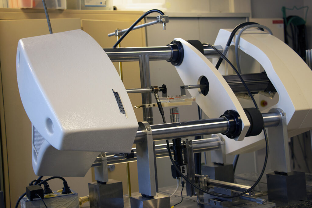 Multiscale Mechanics of Soft Solids - Traction testing machine ...